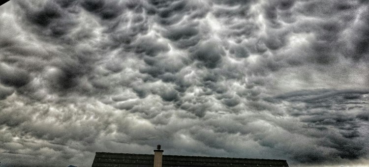 What Causes Dramatic Temperature Swings - BelowClouds.com