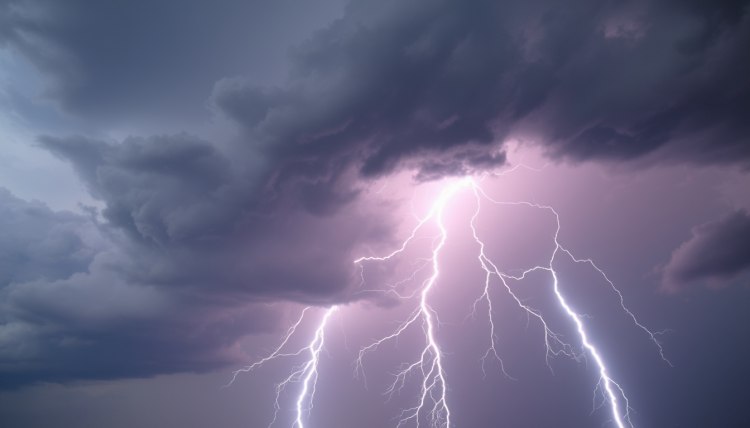 The Lifecycle of a Thunderstorm Explained Simply - BelowClouds.com