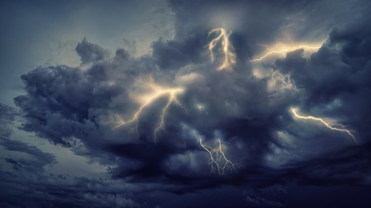 The Truth About Why Lightning Strikes Certain Places - BelowClouds.com