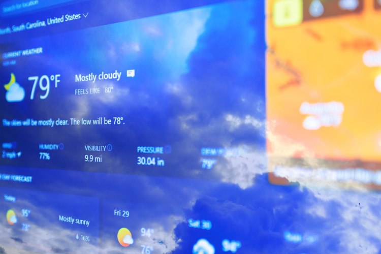 What Causes a Sudden Temperature Drop - BelowClouds.com