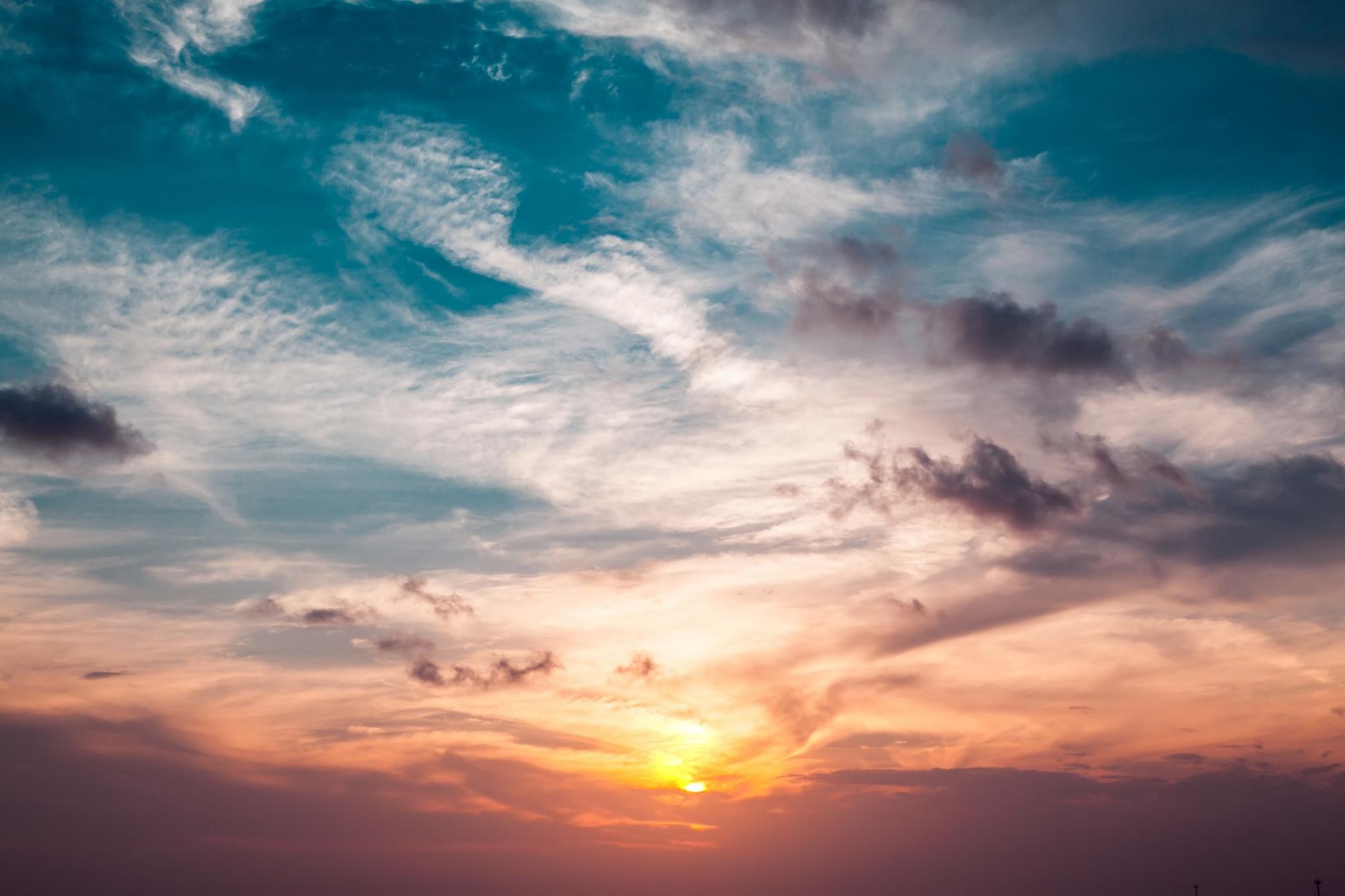 Cloud Gazing 101: Finding Shapes in the Sky Like a Pro - BelowClouds.com