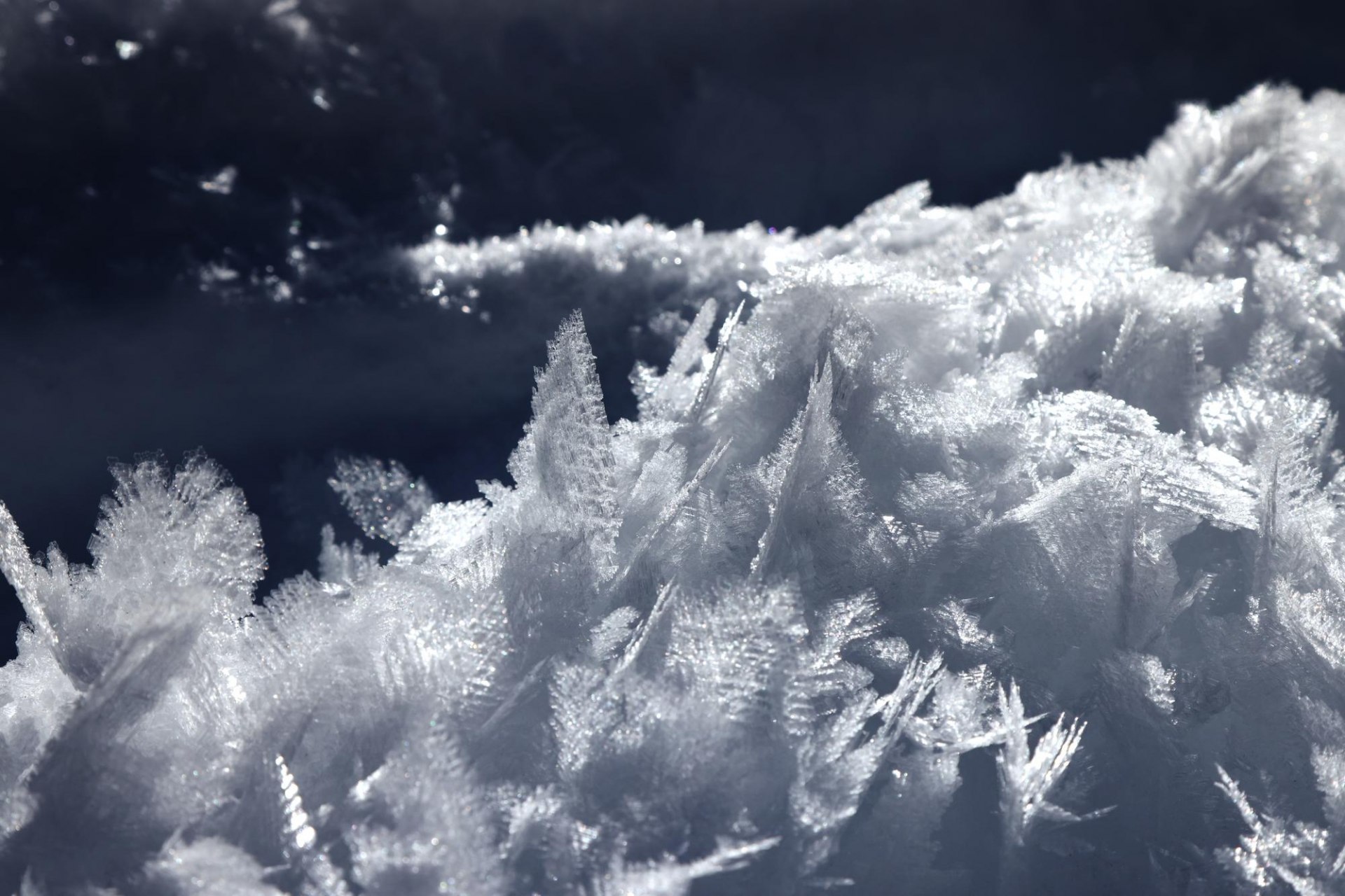 The Science of High-Altitude Ice Crystals - BelowClouds.com