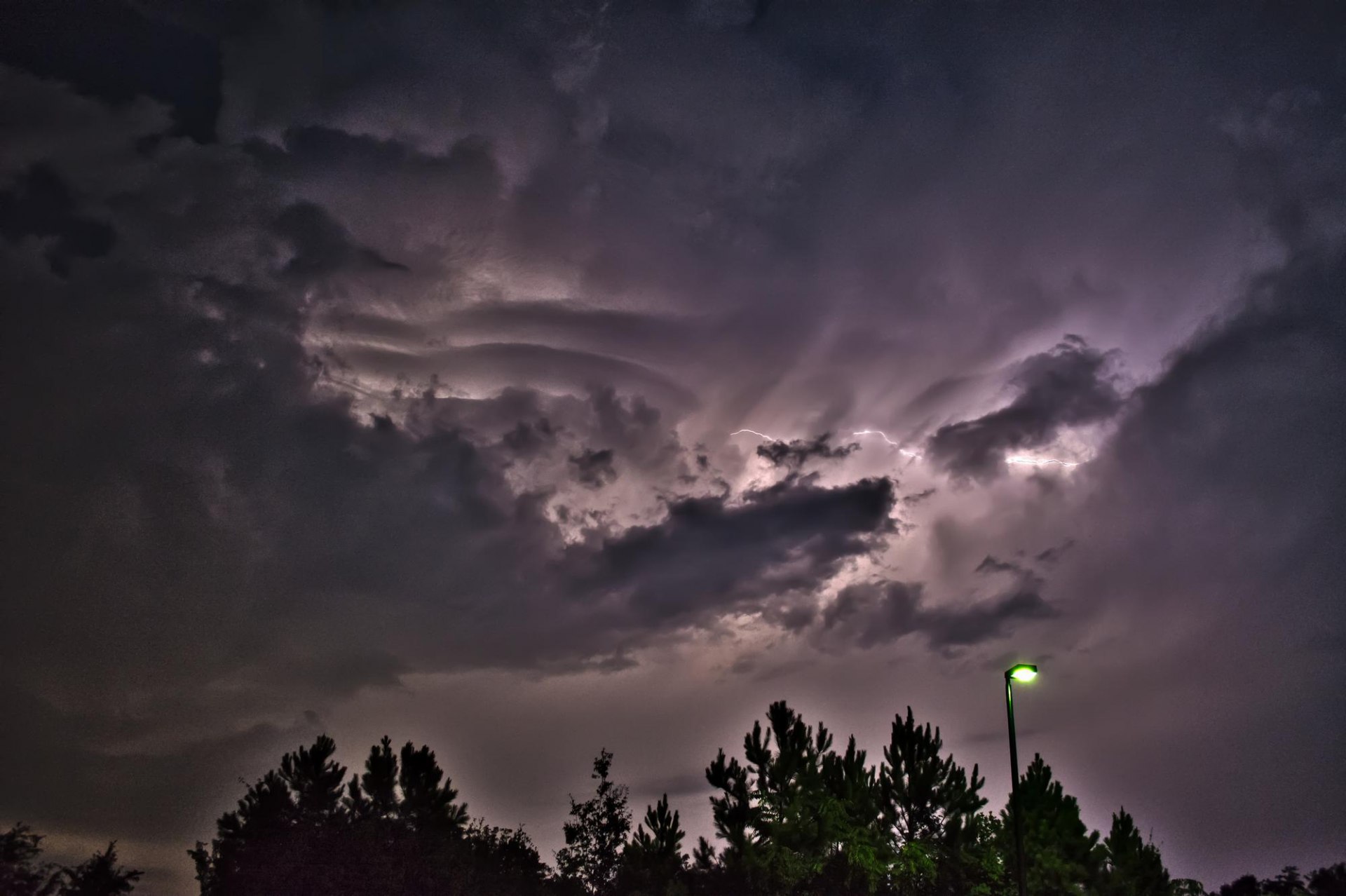 What Happens to Storm Clouds at Night and Why They Sometimes Vanish ...