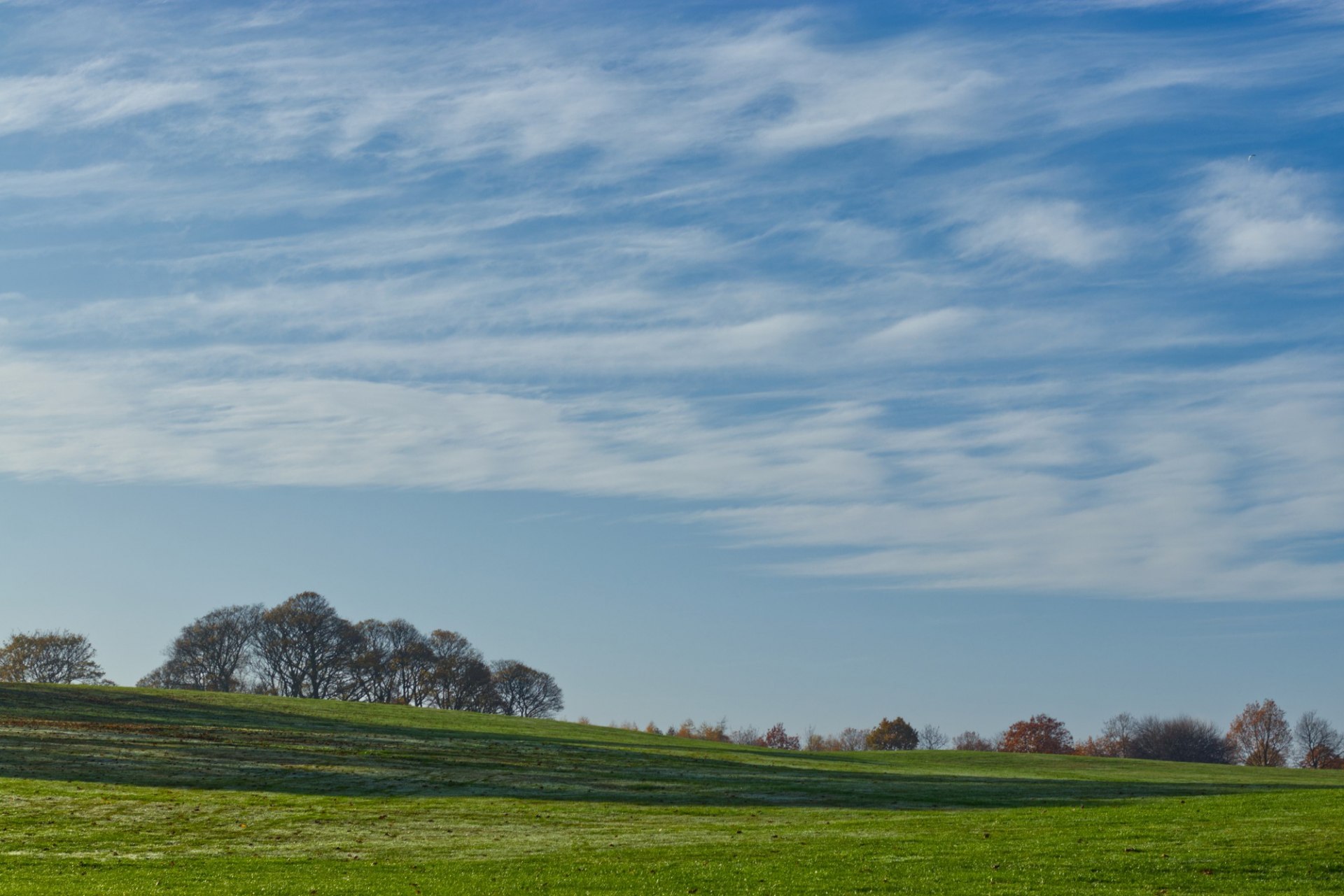 Why the Sky Seems So Clear and Sharp After a Cold Spell - BelowClouds.com